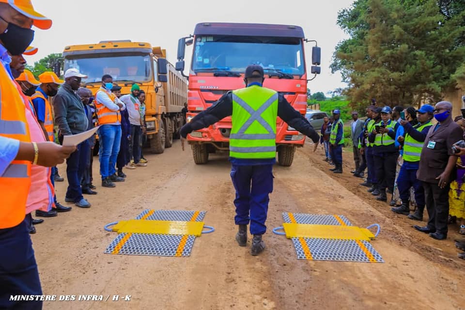 LIKASI : Mise en place des ponts bascules mobiles pour la protection de ...