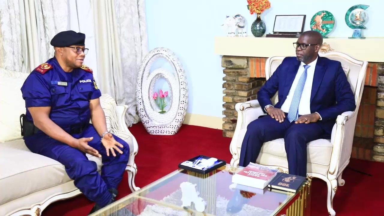 Prise de contact entre le Gouverneur et le nouveau Commissaire Principal de la PNC/ Haut-Katanga